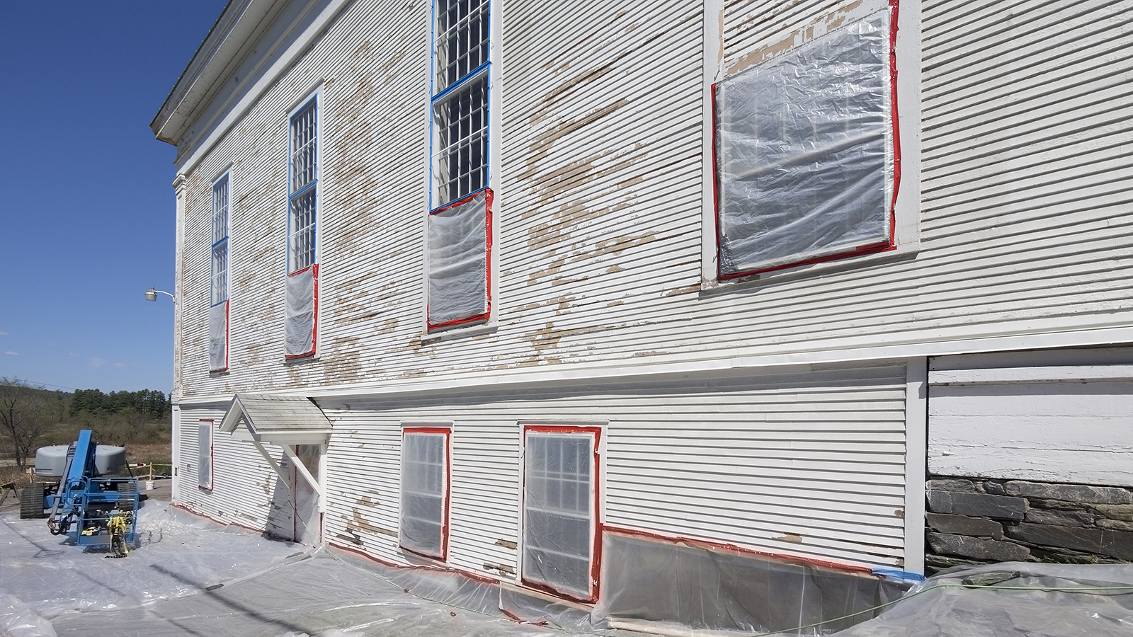 Complying with the EPA Lead Paint Rule During Emergency Renovations | NAHB