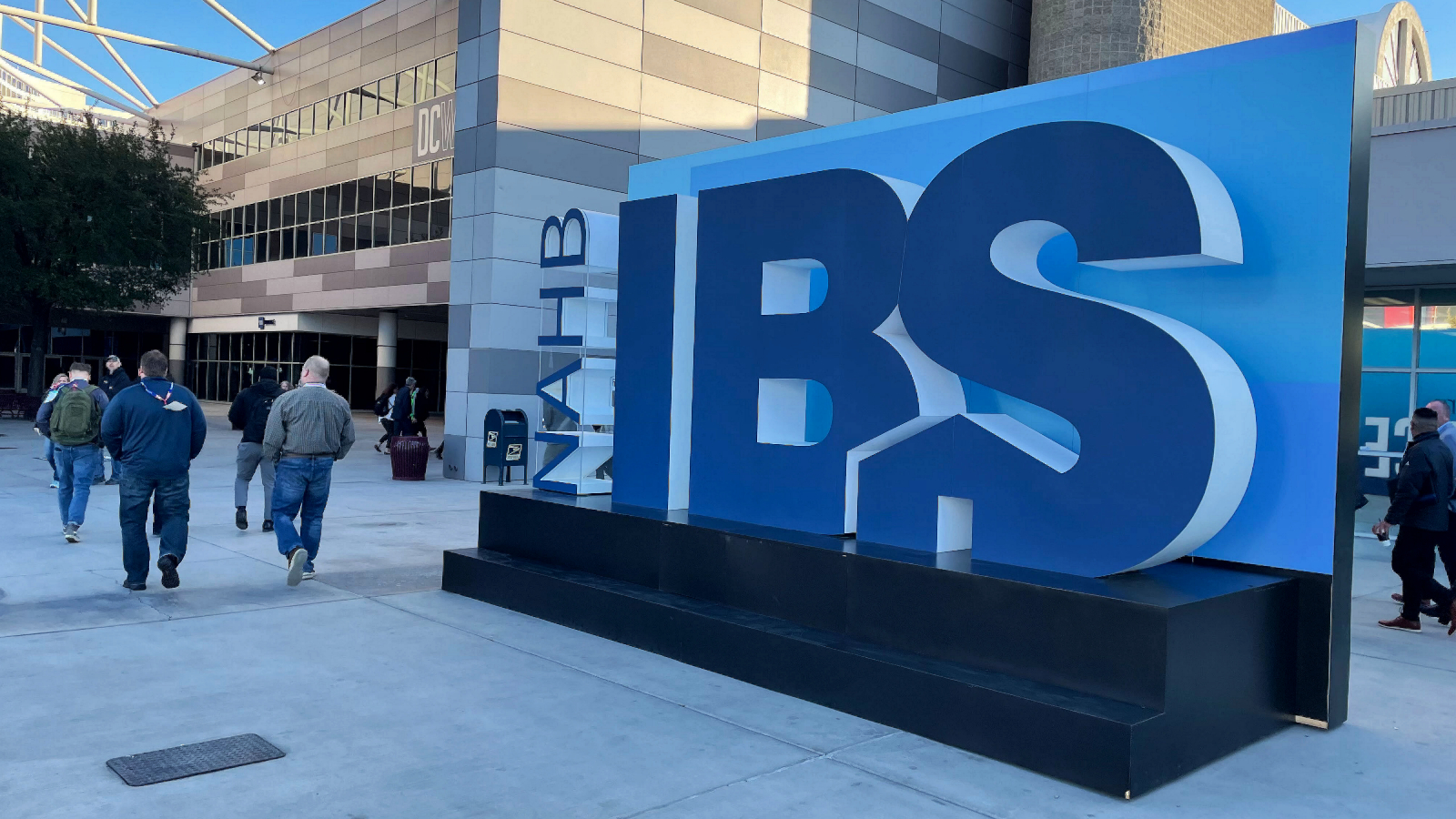 Why Nominate an Associate for NAHB's 2023 Leadership Grant? | NAHB