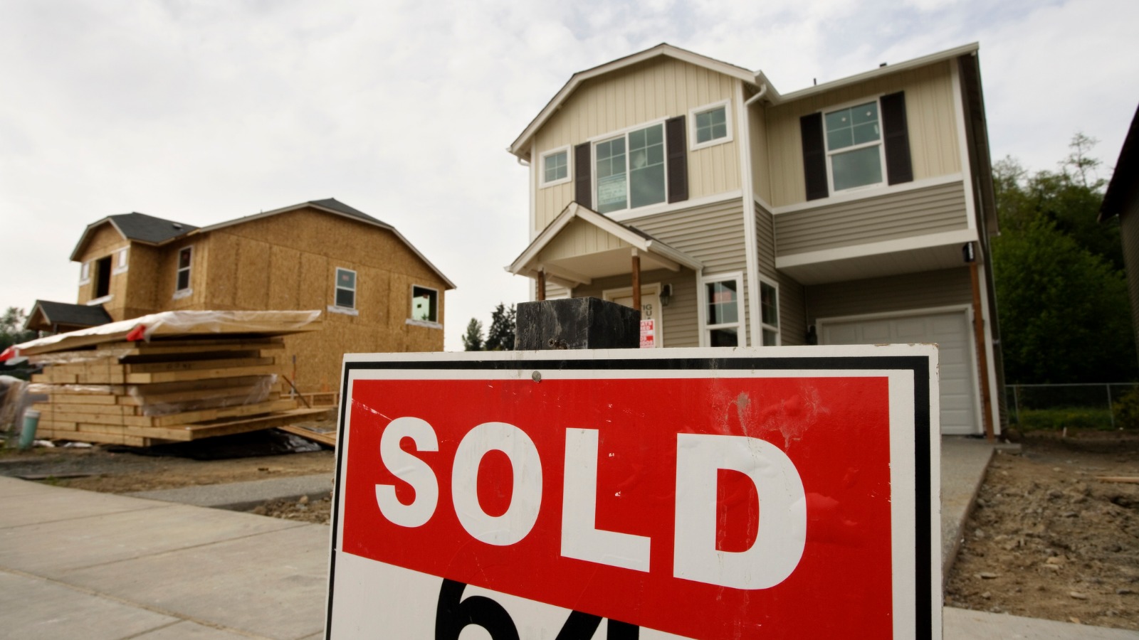 Despite Higher Mortgage Rates, New Home Sales Post Solid Gain in March ...
