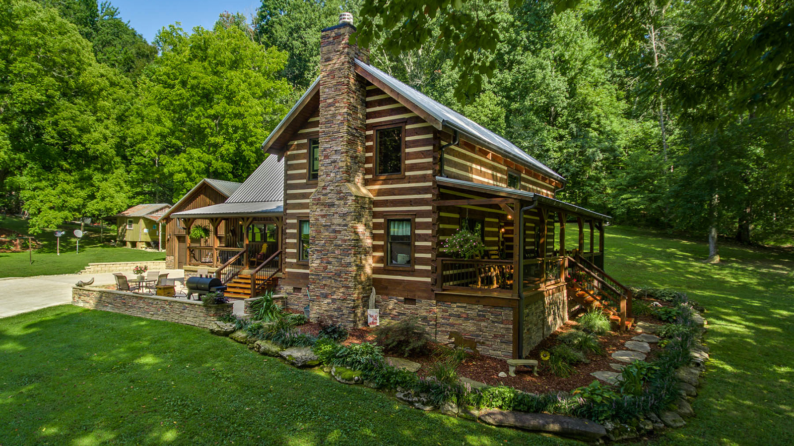 Tennessee Log Cabin Fits Couples Dream Historic Home | NAHB